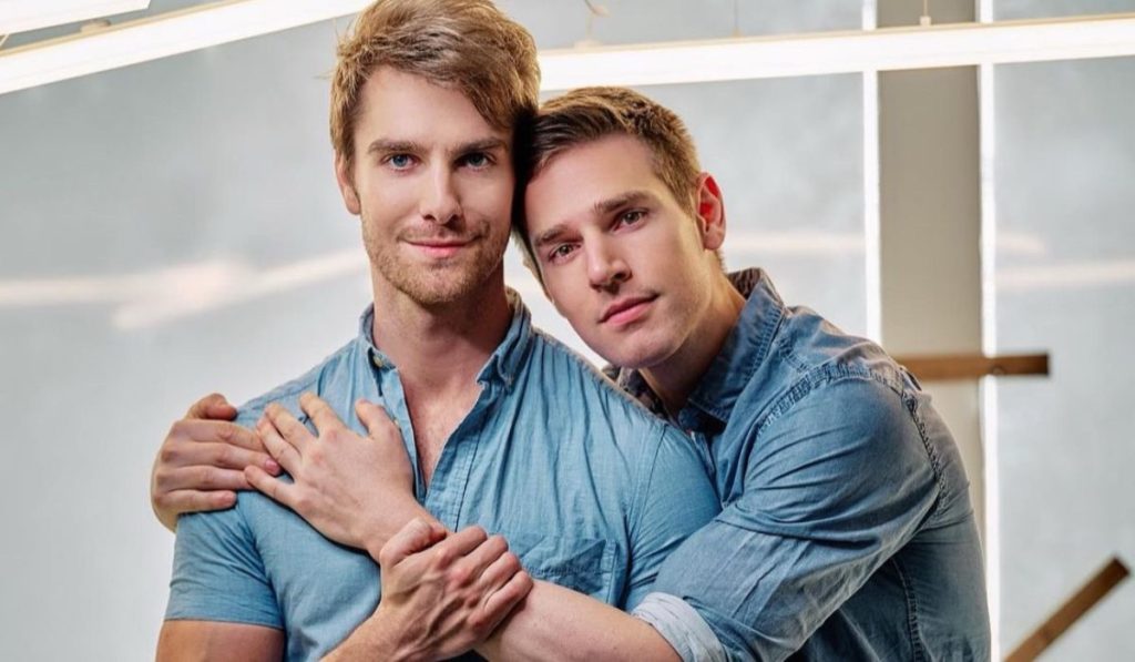 30yo Actor Mike Heslin Dies, Husband by His Side