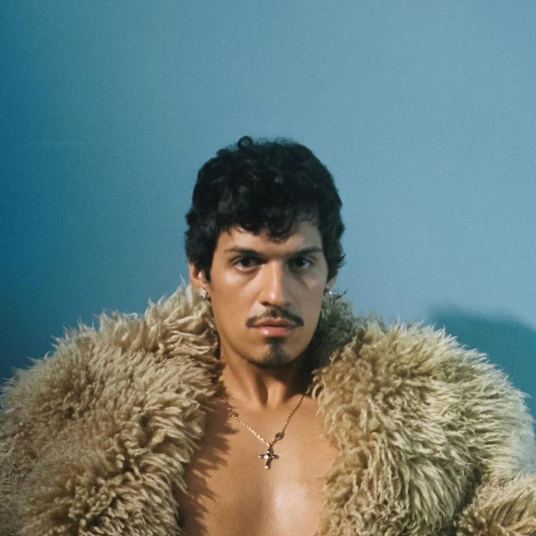 Omar Apollo Joins Daniel Craig & Drew Starkey in 'Queer’