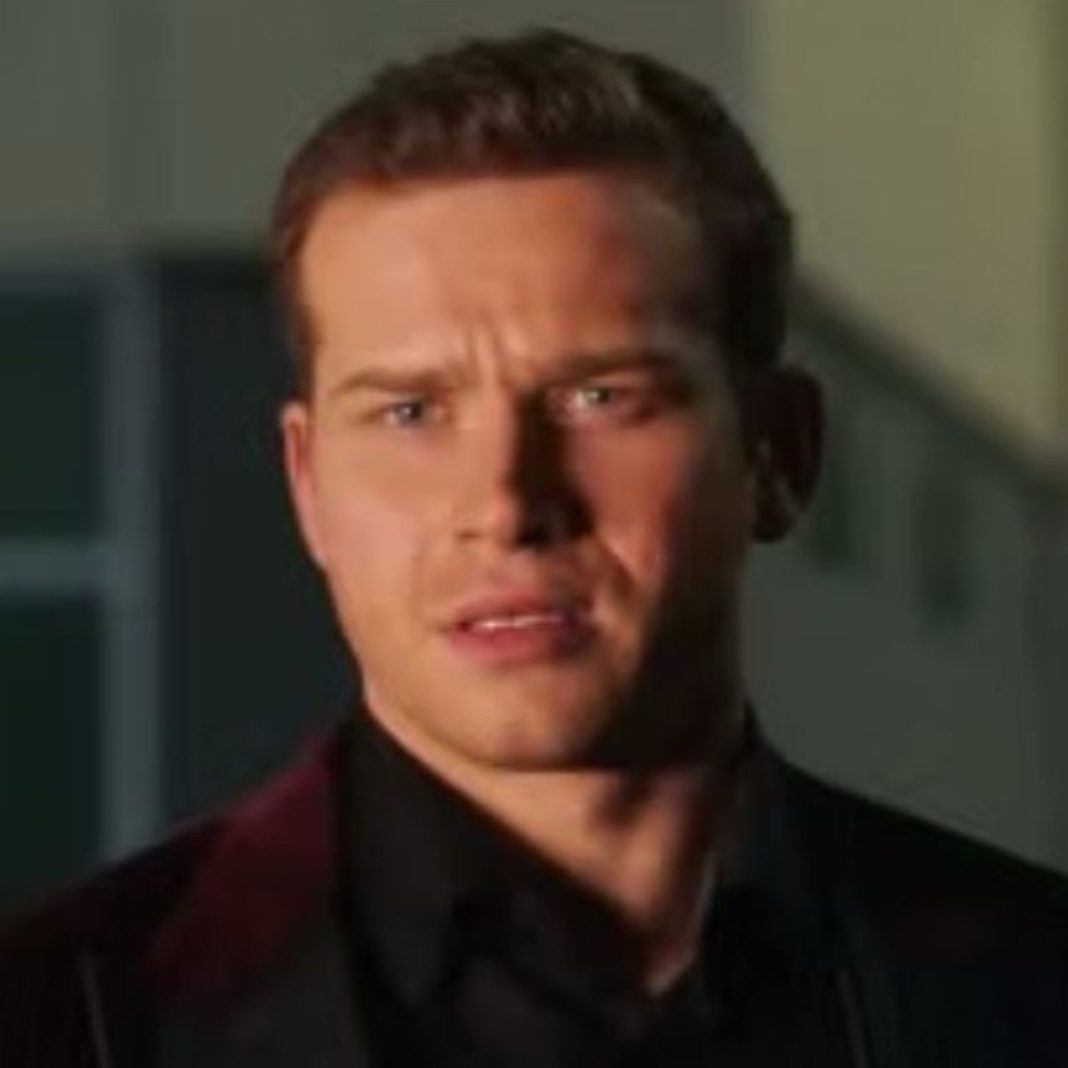 Fans Buzz Over Deleted ‘9-1-1’ Buck & Tommy Love Scenes