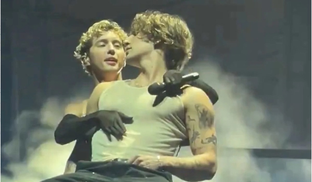 Troye Sivan’s Hot Male Influencer Lap Dance Makes Fans Go Wild